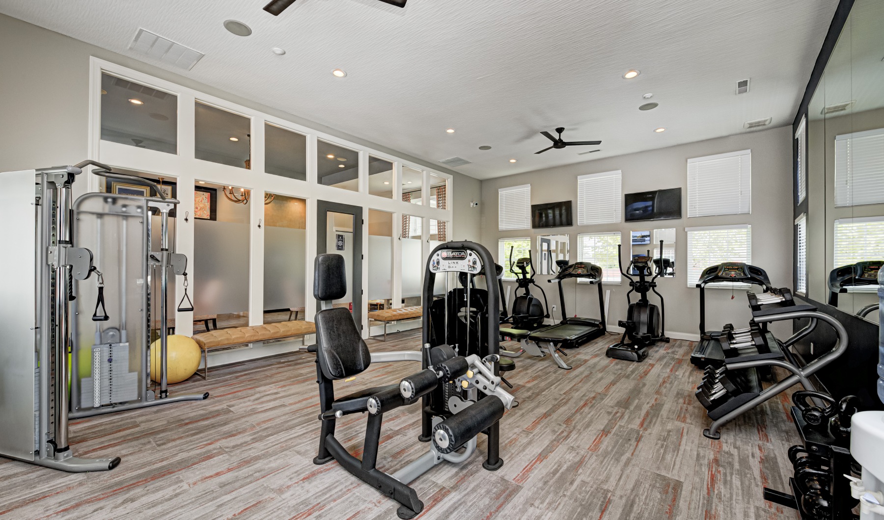 Renovated Apartments | Copley Park Columbus